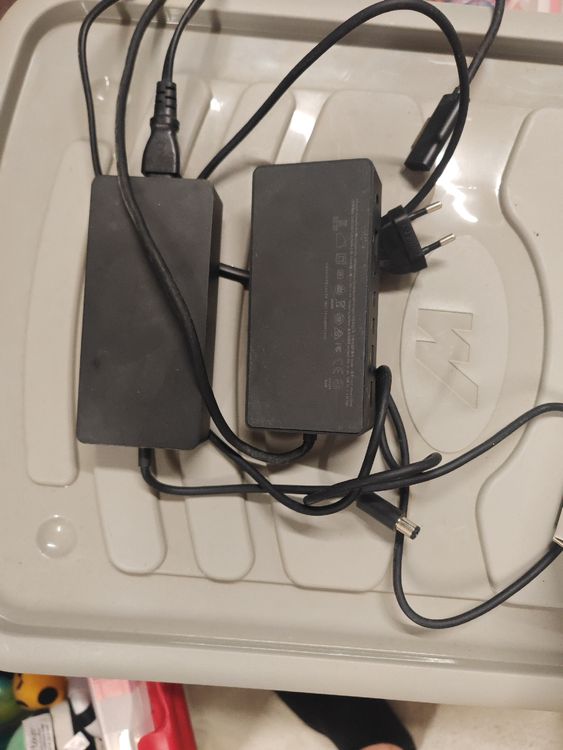 Surface Dock (Usato) a Seon per CHF 3 – con consegna | Acquista su Ricardo