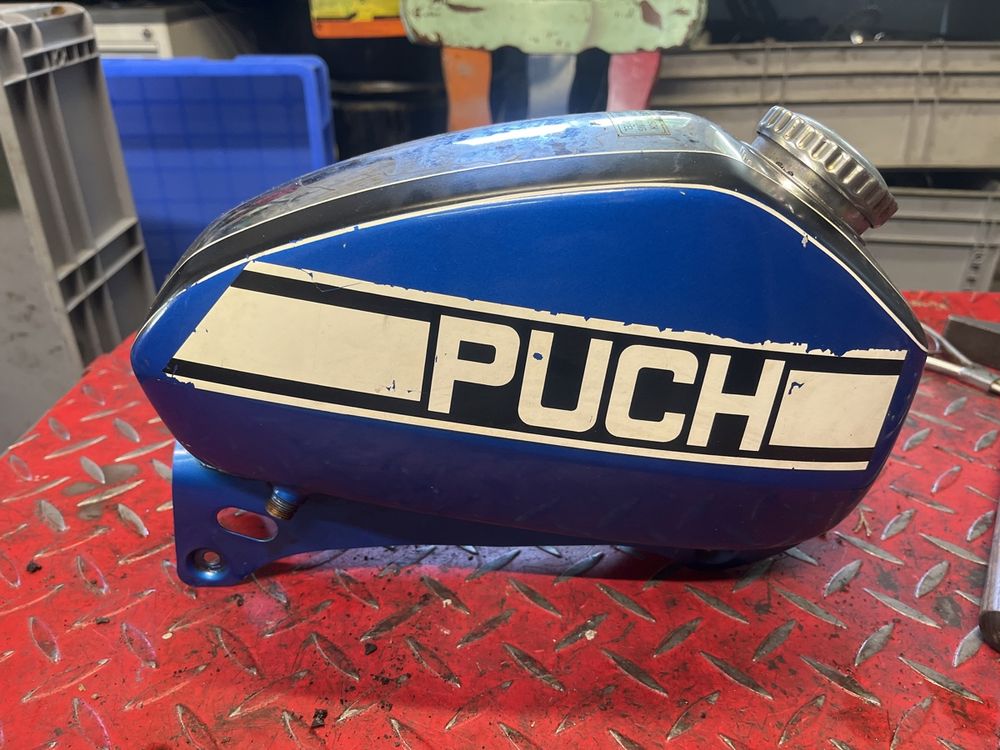 Puch Tank x-30 original Lack (Gebraucht) in huttwil für CHF 155 – mit ...
