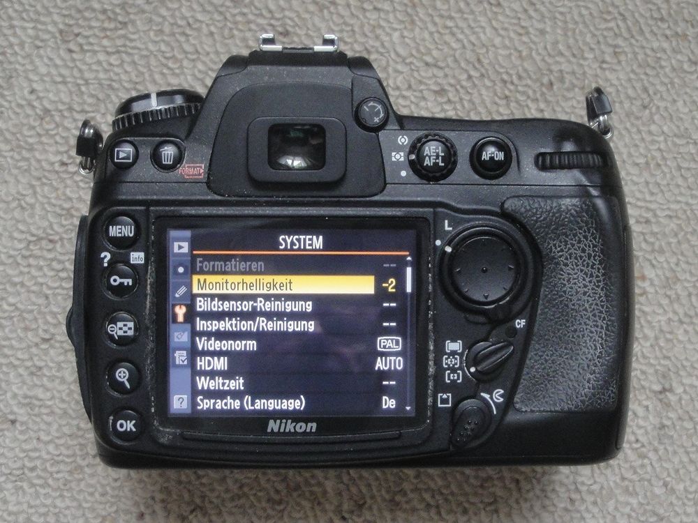 NIKON D300 SPIEGELREFLEXKAMERA mit BLITZ Speedlight SB-80DX (Gebraucht) in Bern für CHF 65 – mit ...