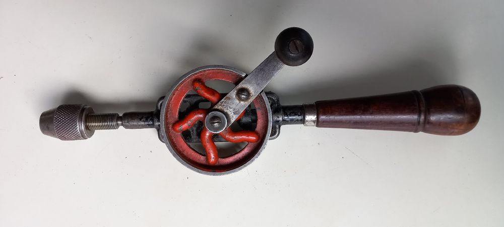 Antiker Handbohrer, Holzgriff, Vintage Werkzeug (Gebraucht) in ...