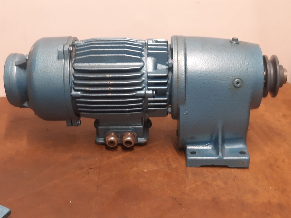 AMK / HÖRZ Elektromotor / Getriebe mit Konsole (Gebraucht) in für CHF ...