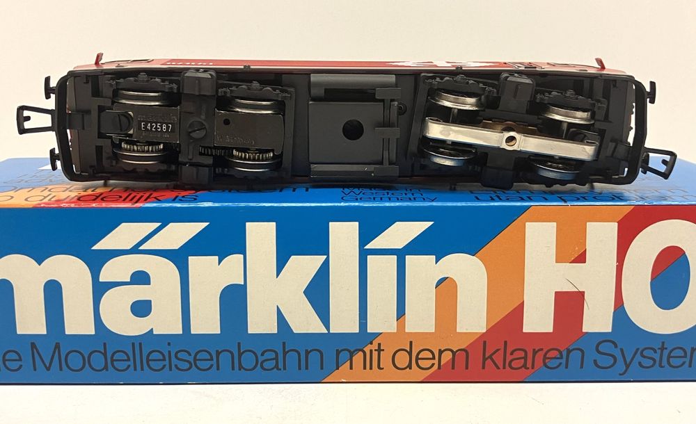 märklin 3328 H0~ Re 4/4IV SBB 10103 rot Wappen Luino - Guss (Neu ...