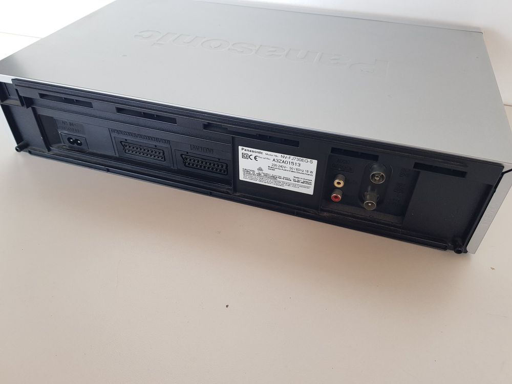 Panasonic Super Drive Hi-Fi VHS Videorecorder [NV-FJ730] Top | Kaufen ...