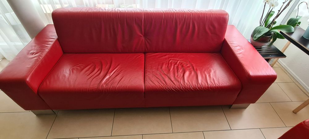 3er und 2er Ledersofa rot | Kaufen auf Ricardo