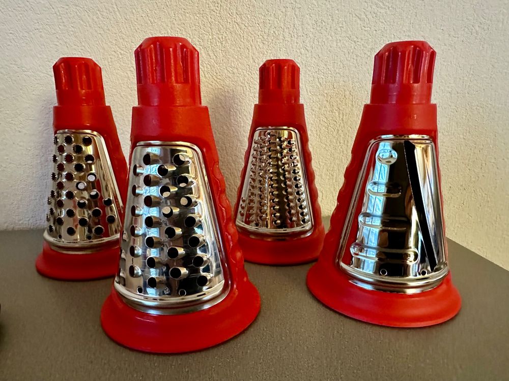 Tupperware Fusion Master mit 4 Raffeln (Neu (gemäss Beschreibung)) in ...