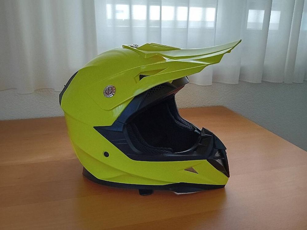 Motorradhelm für Kinder (Gebraucht) in Dallenwil für CHF 30 – mit ...