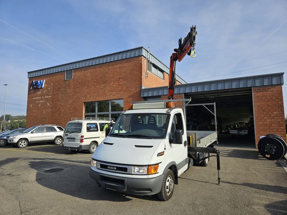 Lieferwagen Iveco Daily mit Kran (Gebraucht) in Gränichen für CHF 13510 – mit Lieferung auf ...
