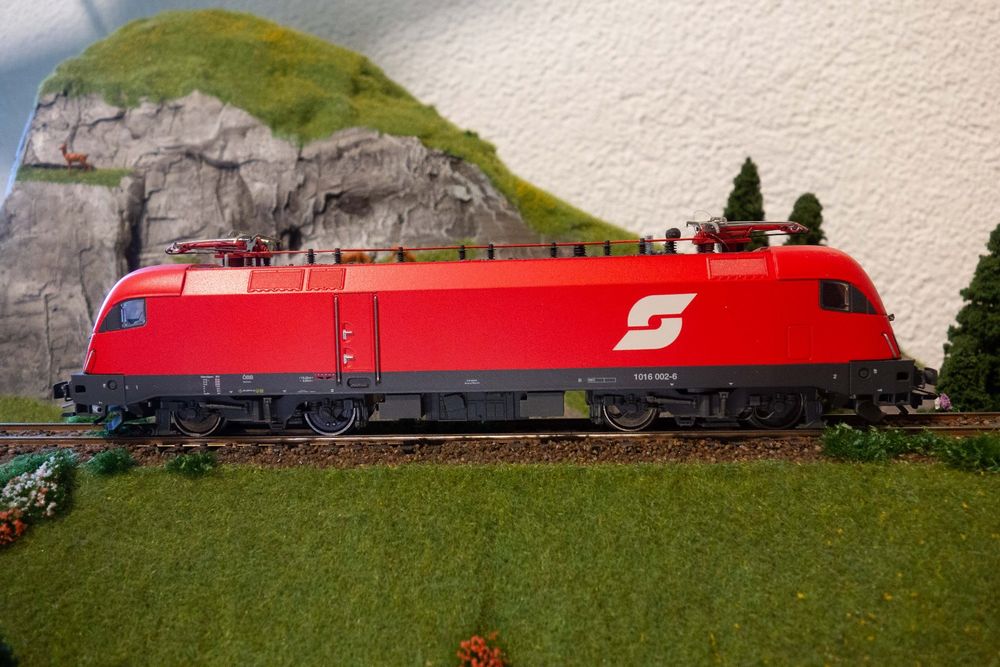 39355 Märklin E-Lok Taurus 1016 ÖBB (Gebraucht) in für CHF 189 – mit ...