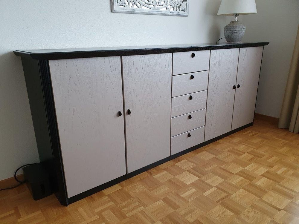 Gebrauchtes Sideboard MIRO, Front rosa, Abdeckblatt schwarz (Gebraucht ...