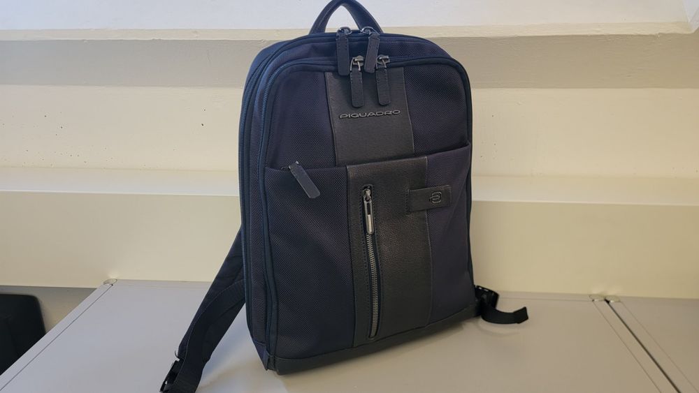 Blauer Rucksack von Piquadro | Kaufen auf Ricardo
