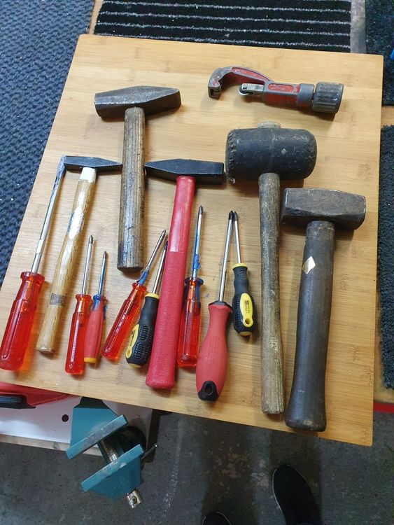 Hammer Werkzeuge (Gebraucht) in Geroldswil für CHF 11 – nur Abholung ...
