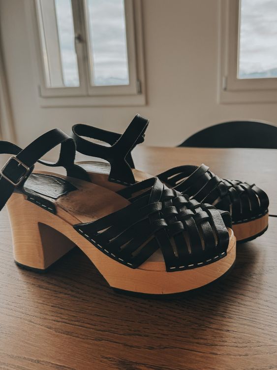 Glogs von "Swedish Hasbeens" zu verkaufen (Gebraucht) in Rain für CHF 29 – mit Lieferung auf ...