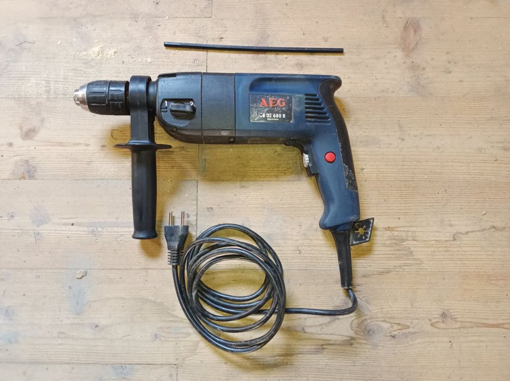 AEG Handbohrmaschine SB 2E 680E inkl. Kunststoffkoffer | Kaufen auf Ricardo