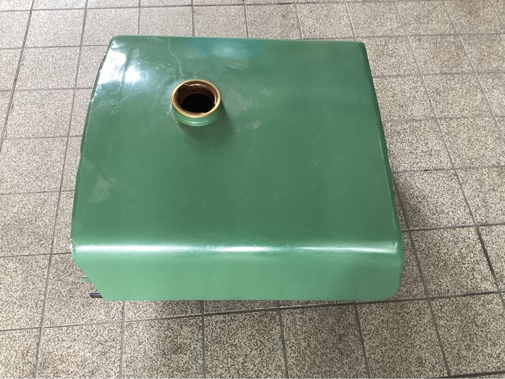 Traktor Tank Hürlimann (Defekt) in Birrwil für CHF 150 – nur Abholung ...