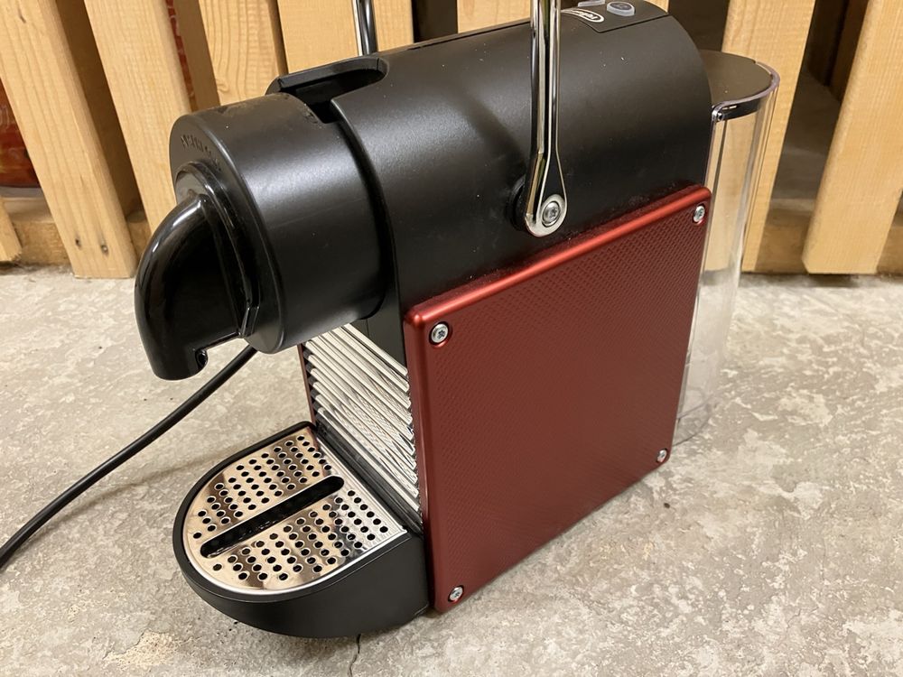 Nespresso Delonghi Pixie 124.R Kapselmaschine rot/schwarz (Gebraucht ...