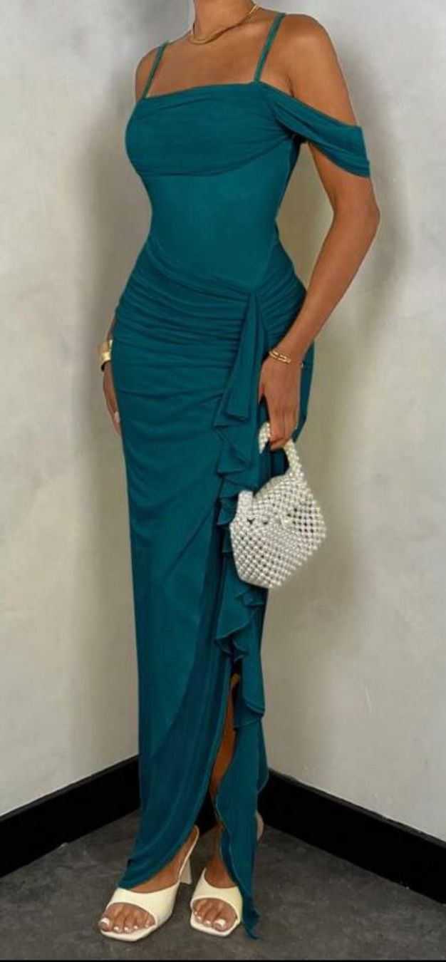 Robe chic bleu turquoise (Neuf avec emballage d'origine) à Montreux ...