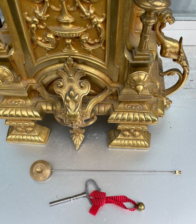 Antike grosse Französische Kaminuhr mit Verzierungen (Gebraucht) in Root für CHF 299 – nur ...