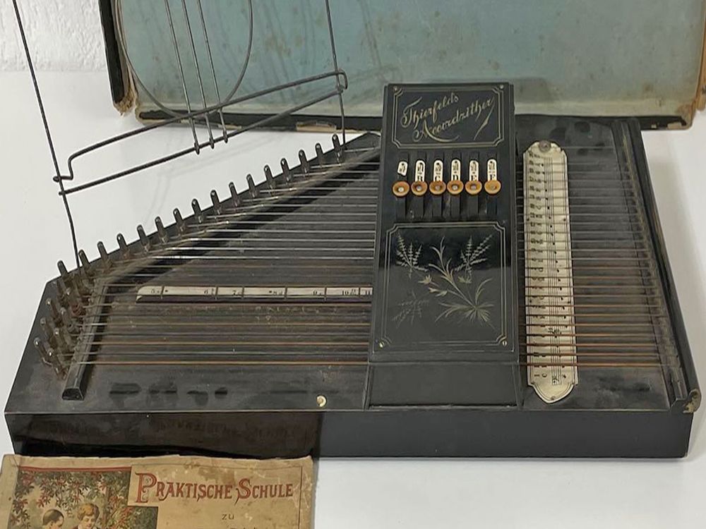 ⚫️ Thierfeld’s Accord-Zither | Kaufen auf Ricardo