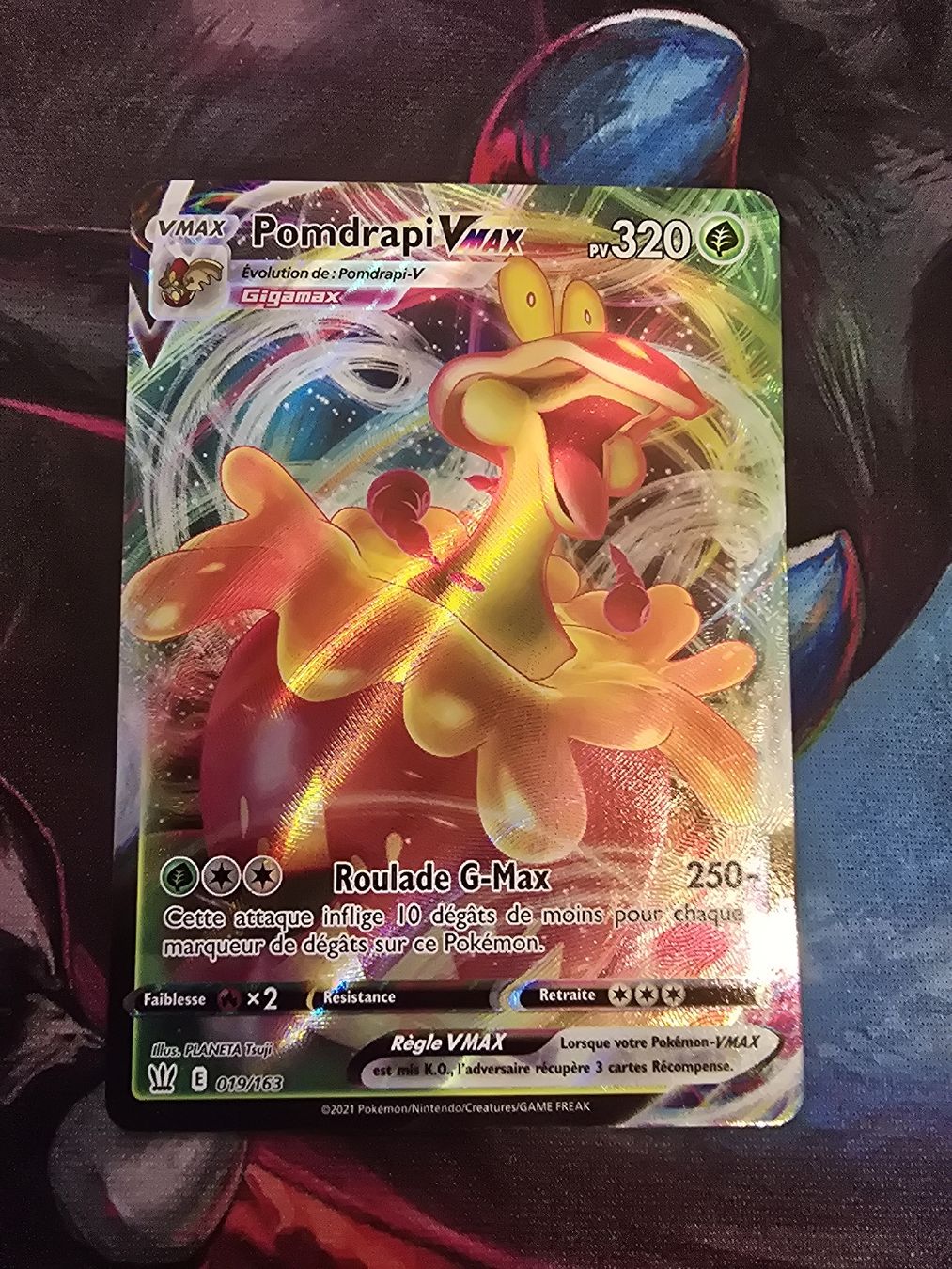 Carte Pokémon - Pomdrapi VMAX - État parfait! Rare! (Neuf (Voir ...