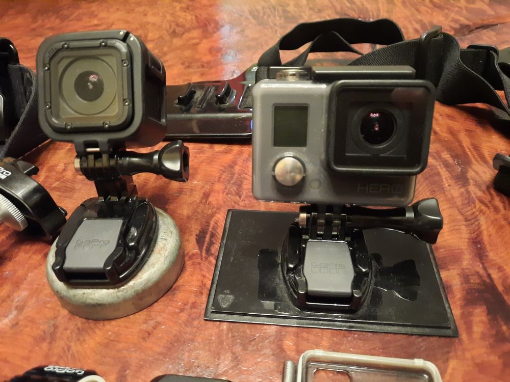 2x Go Pro mit viel Zubehör!(GoPro Hero Session & GoPro Hero) (Gebraucht ...