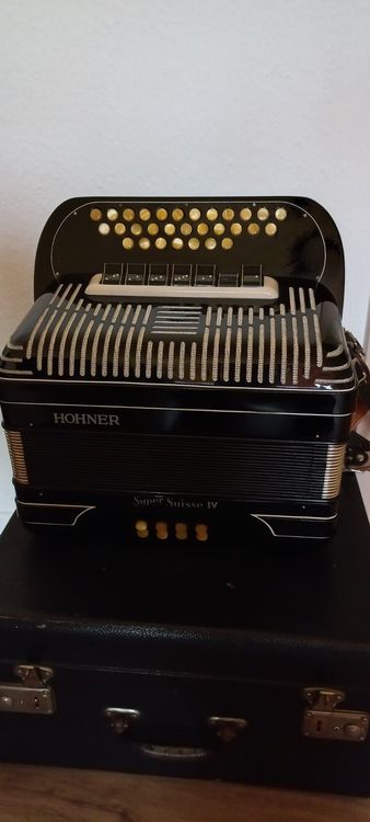Hohner Handharmonika Akkordeon Super Suisse IV | Kaufen auf Ricardo