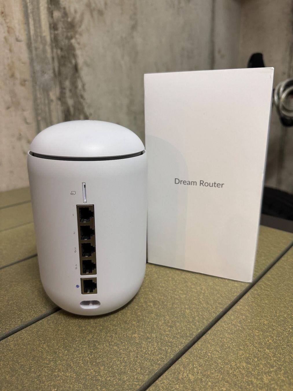 UniFi Dream Router UDR Wifi 6 Router Ubiquiti (Gebraucht) in INS für ...