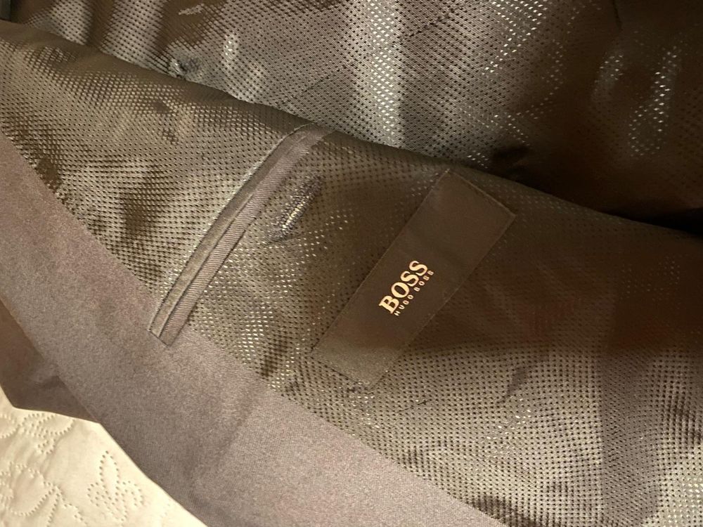Hugo Boss Anzug, Schwarz, Top Zustand, Grösse 46 (Neu (gemäss ...