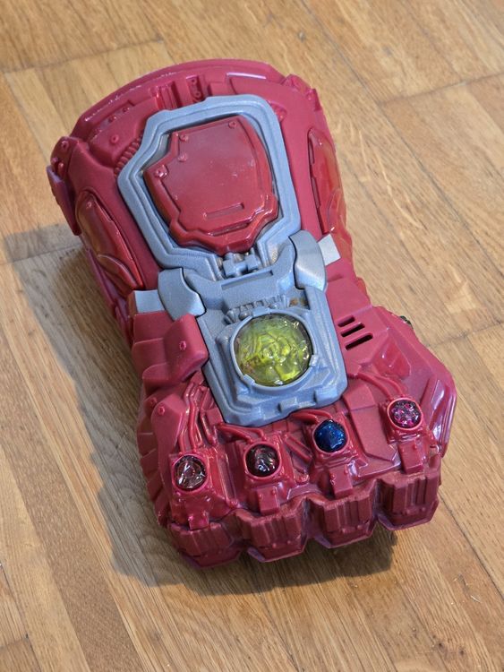 Avengers Handschuh Thanos Infinity Gauntlet Kinderspielzeug (Gebraucht ...