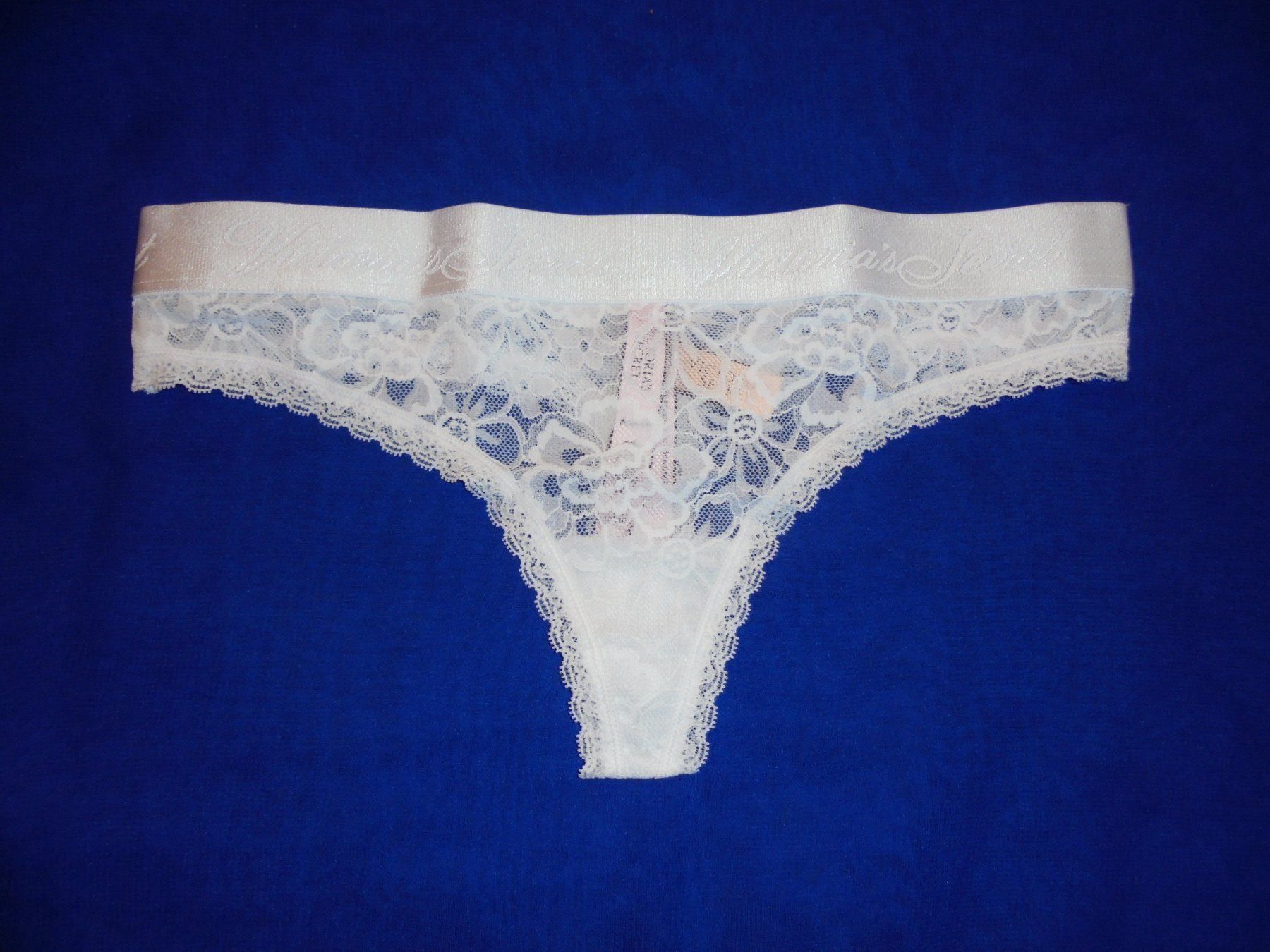 VICTORIA'S SECRET LACIE THONG, S, NEU (Neuf avec emballage d'origine) à ...