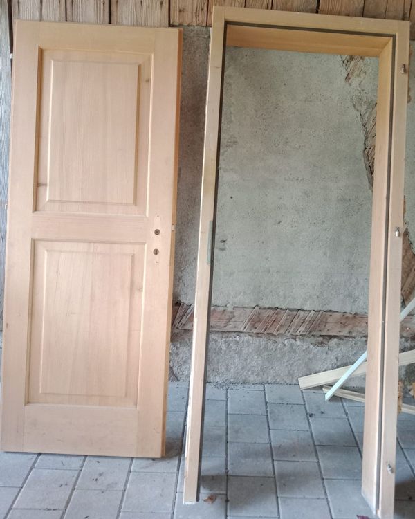 Tür mit Türrahmen, Holz, Innen (Gebraucht) in Grüningen für CHF 18 ...