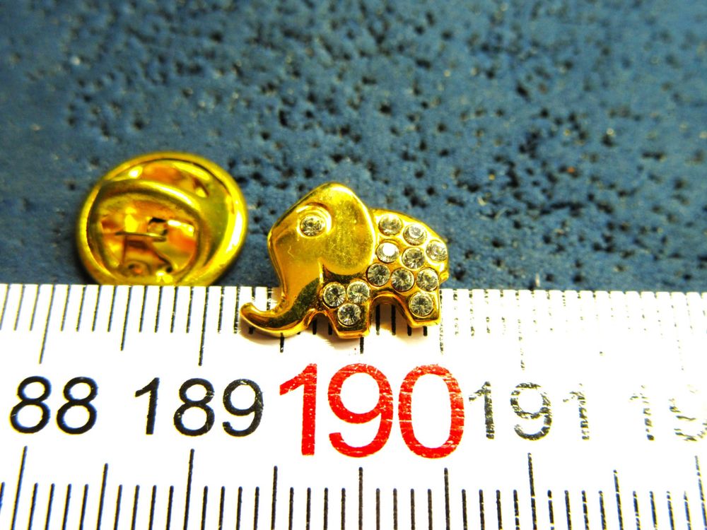 ELEFANT GOLDIG SCHMUCK-PIN MOIT STEINEN BESETZT KLEIN-FEIN (Gebraucht) in Ettingen für CHF 4.95 ...