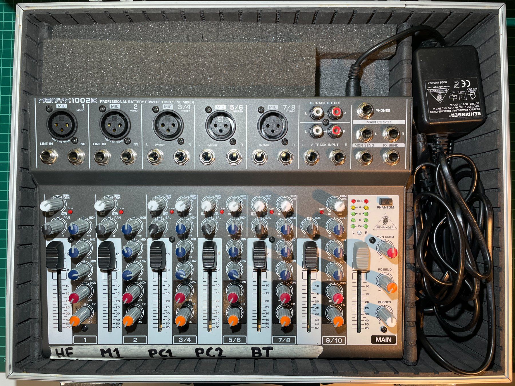 BEHRINGER 1002B avec mallette alu très pratique (Gebraucht) in Bernex ...