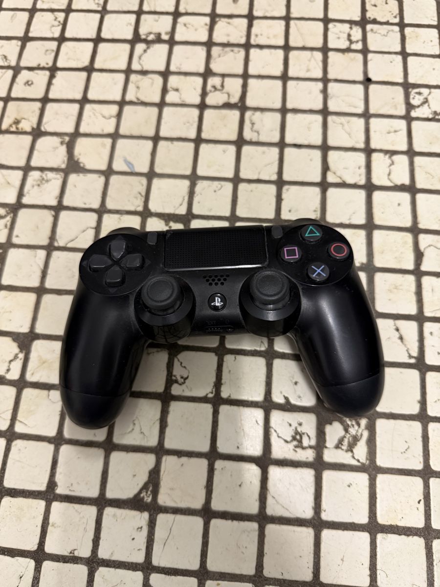 Schwarzer PS4 Dualshock Controller (Gebraucht) in Volketswil für CHF 35 ...