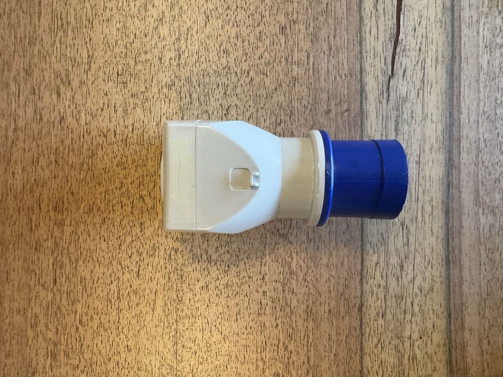 Verkaufe Adapter von CEE (blau, 230 V) auf CEI 23-50 (Typ L) (Gebraucht) in Sursee für CHF 10 ...