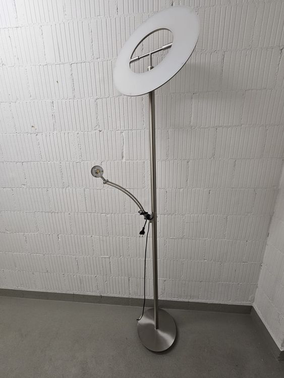 LED Stehlampe (Gebraucht) in Frauenfeld für CHF 100 – nur Abholung auf Ricardo kaufen