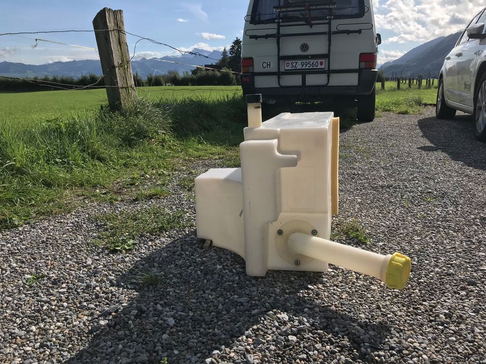 Wassertank für VW Bus T4 Westfalia (Gebraucht) in Trin für CHF 30 – nur ...