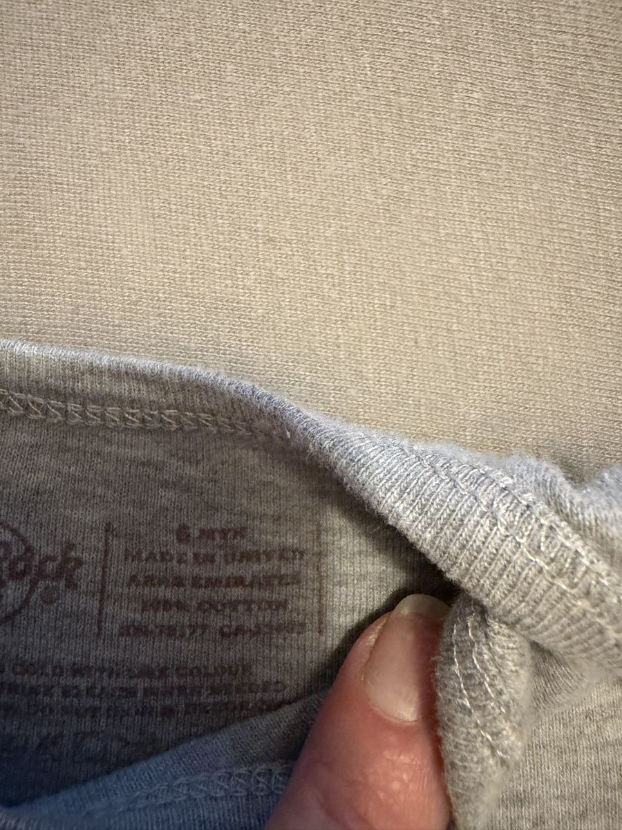 Hard Rock Cafe Prague Baby Body, Grösse 6M (Gebraucht) in Rafz für CHF ...