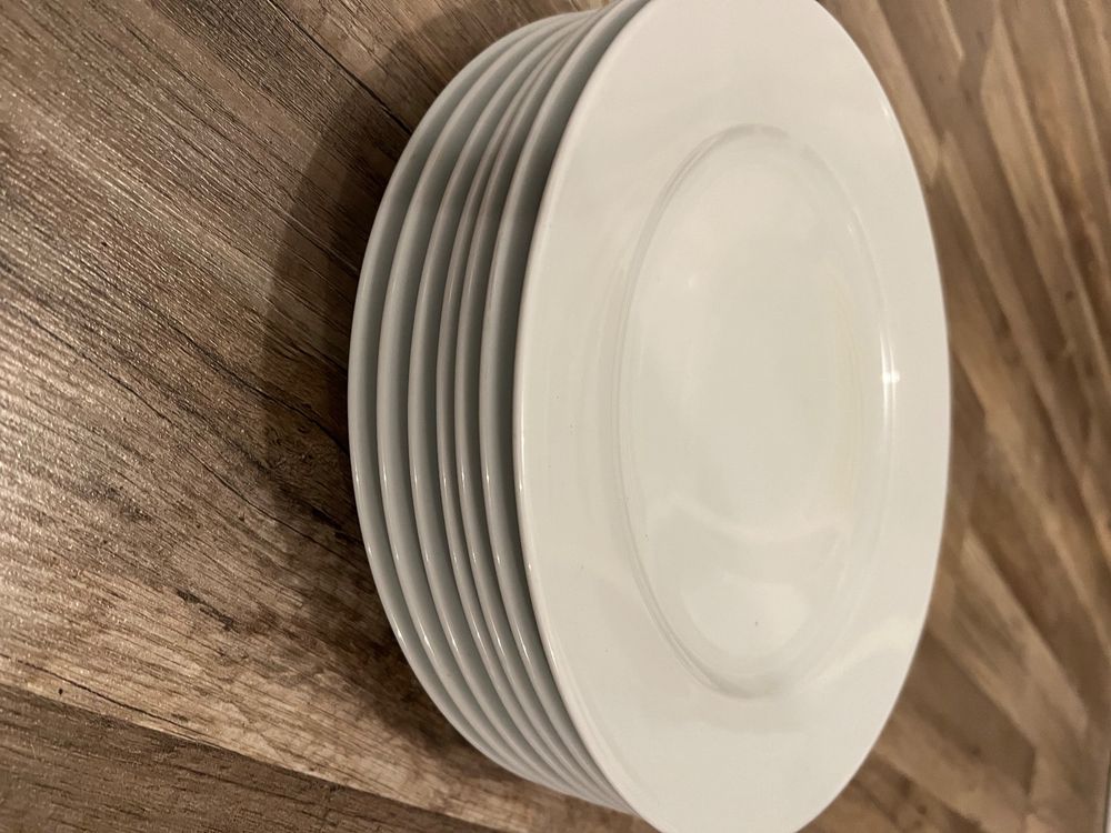 Teller weiss von IKEA (Gebraucht) in für CHF 1 – nur Abholung auf ...