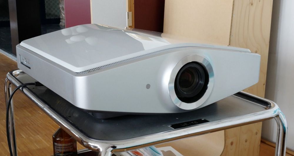 Beamer Sony VPL-VW100 | Kaufen auf Ricardo