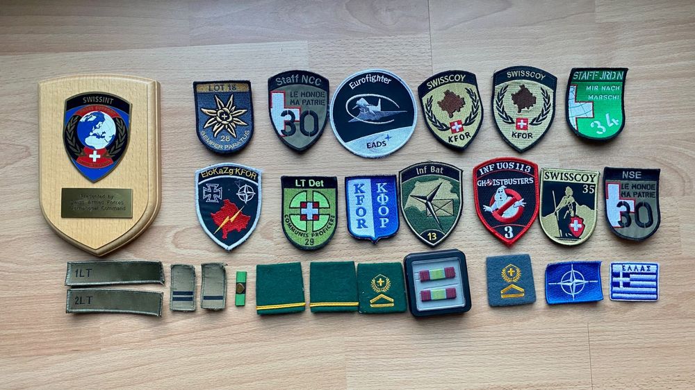 Schweizer Armee Badge Abzeichen / SWISSCOY KFOR ab 1Fr (D'occasion) à ...