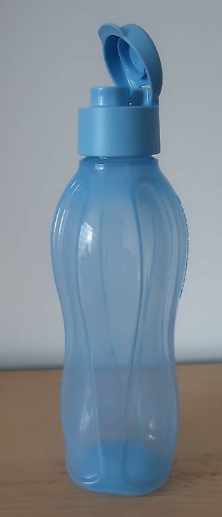 Tupperware Trinkflasche 750 ML, blau (Neu und originalverpackt) in Bad ...