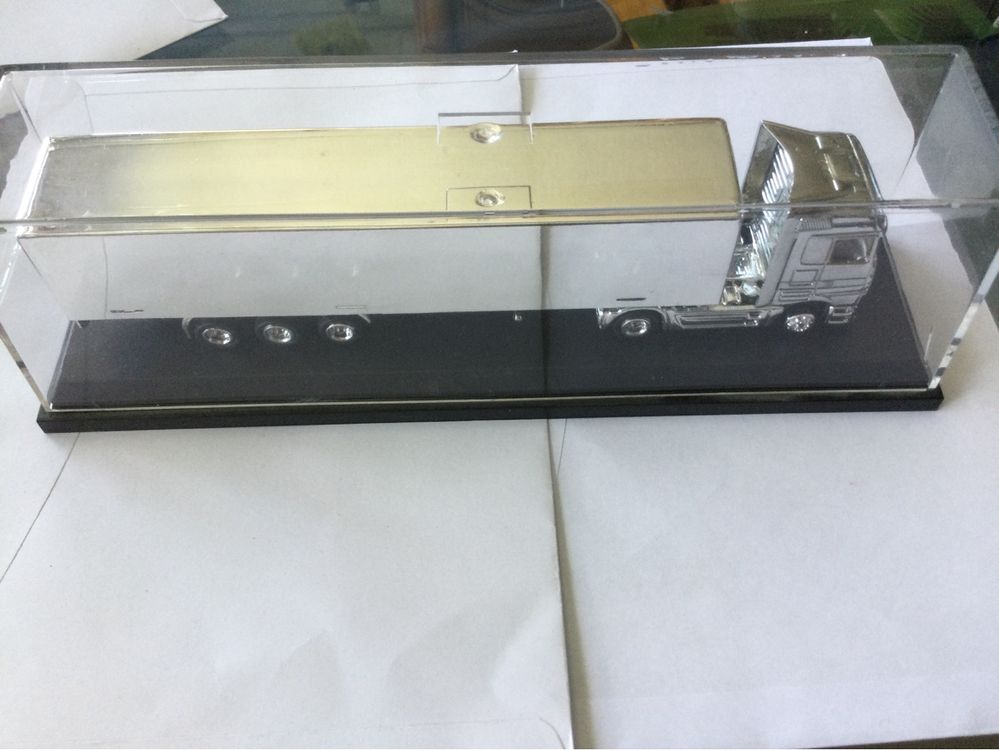 Modell-Lastwagen MB Actros in Vitrine (Gebraucht) in Zürich für CHF 8 ...