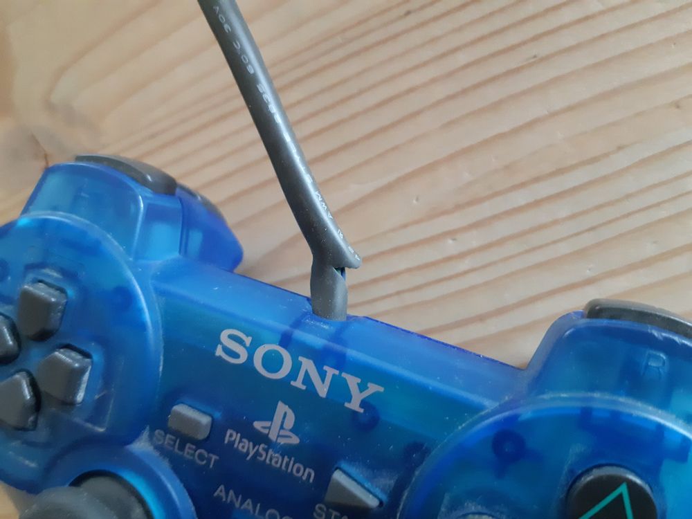 2 x Original Sony PS1 Analog Controller im Set (Gebraucht) in ...