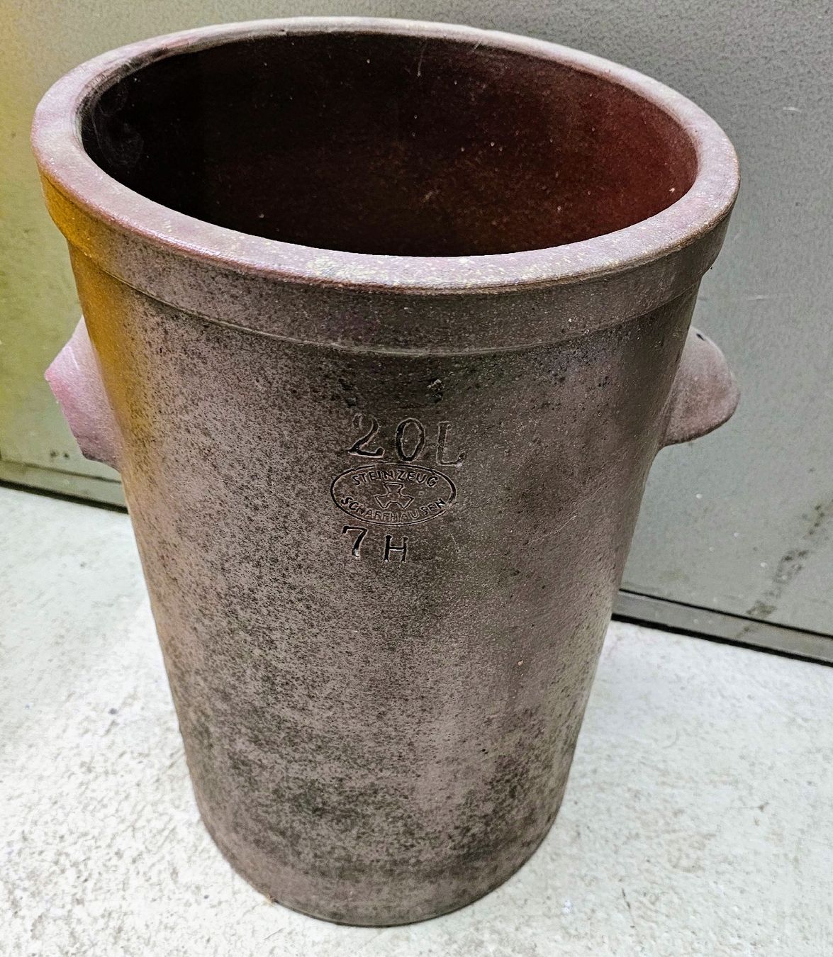 tonneau en grès ancien 20L Schaffhausen 7H vintage déco (D'occasion) à ...