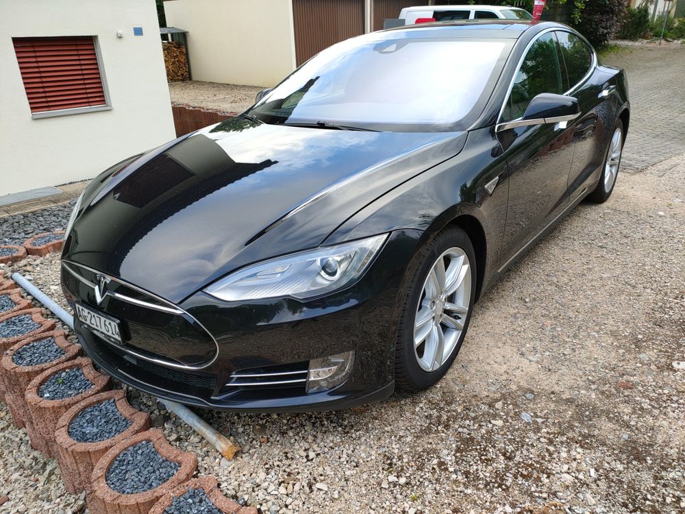 Tesla Gebraucht Preis