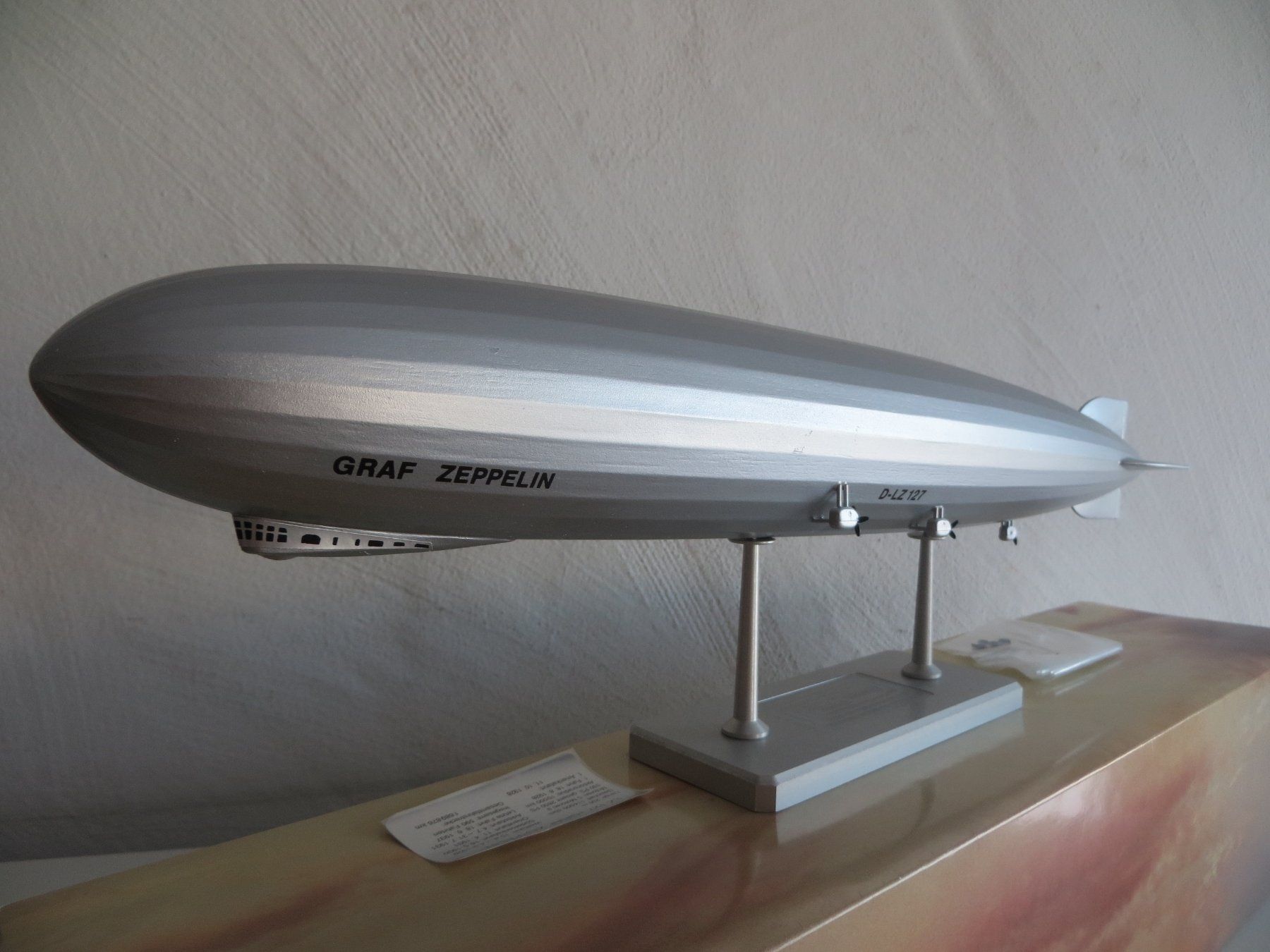 Modell Zeppelin D-LZ 127 "Graf Zeppelin", 49 cm, mit OVP (Gebraucht) in ...