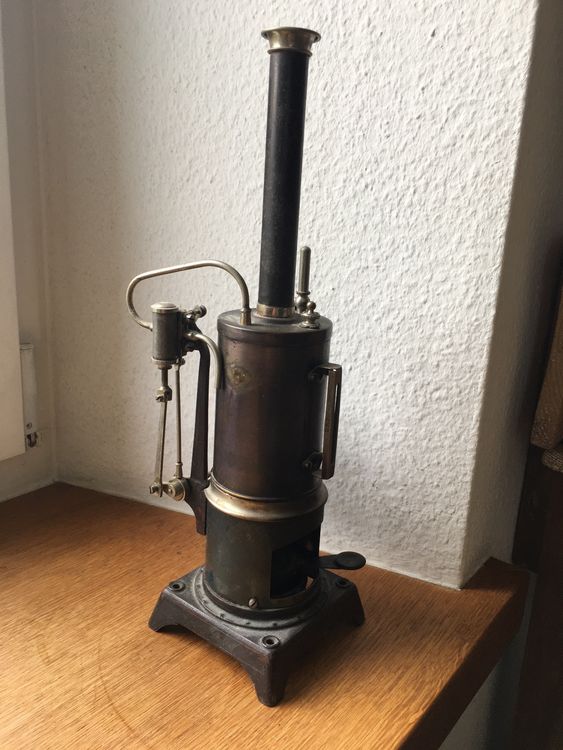 Antike Dampfmaschine stehend um 1900 Georges Carette & Cie. | Kaufen ...