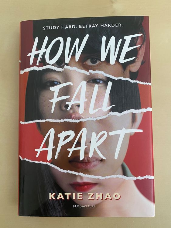 How We Fall Apart von Katie Zhao (Gebraucht) in Küssnacht am Rigi für ...