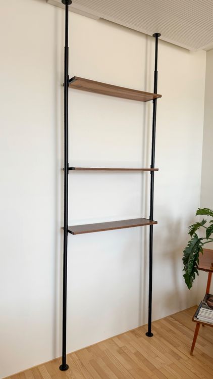 Teleskopregal mit vier Tablare (Gebraucht) in Aarau für CHF 200 – nur ...