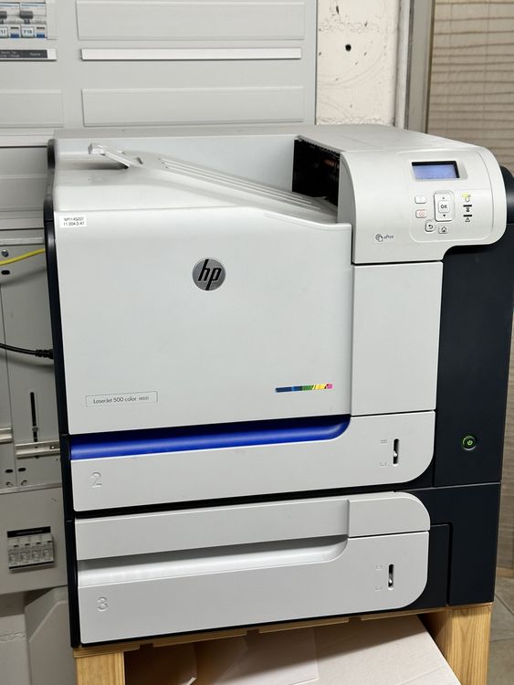 HP LaserJet 500 Color M551 mit Zusatzfach (Gebraucht) in Matzingen für ...